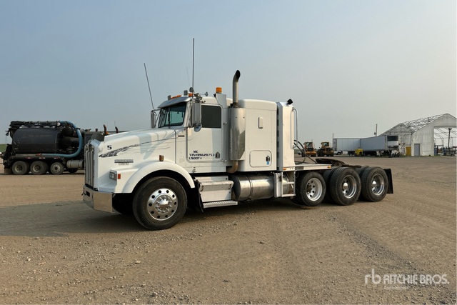 1994 Kenworth T800 8x4 Tri/A Sleeper Truck Tractor | Ritchie Bros ...