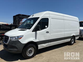 2019 Mercedes-Benz Sprinter 4x2 Cargo Van in Oakland, California ...