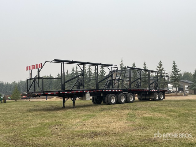 1997 Doepker 31 ft Tri/A Super B-Train Round Bale Flatbed Trailer ...