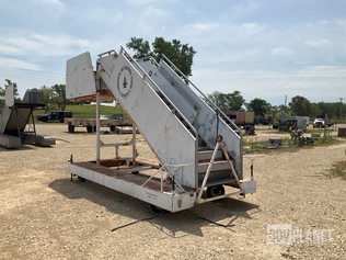 Surplus Aircraft Maintenance Platform in Abilene, Kansas, United States ...