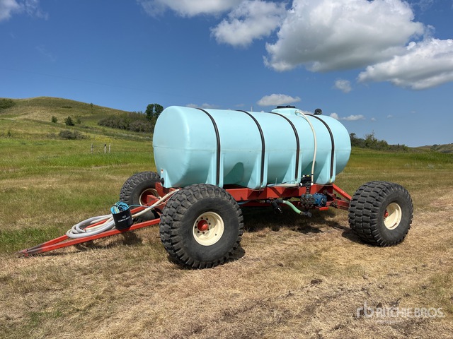 Leon-Ram 1350 1600 gal Tow-Behind Carro para fertilizantes | Ritchie ...