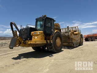 2022 Cat 657 Motor Scraper in Desert Hot Springs, California, United ...