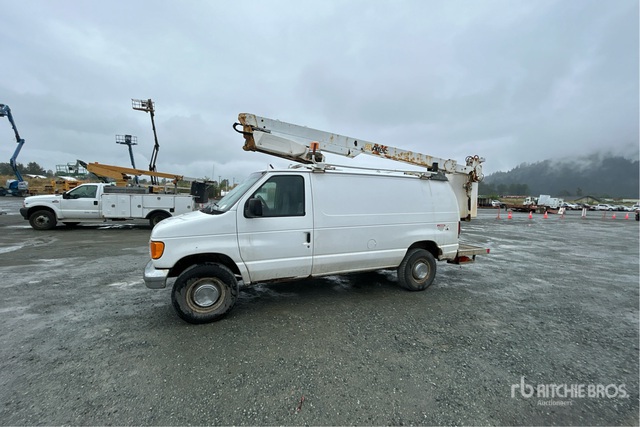 Altec 200av 31 ft on 2007 Ford E-350 4x2 Van Mounted Aerial Lift ...