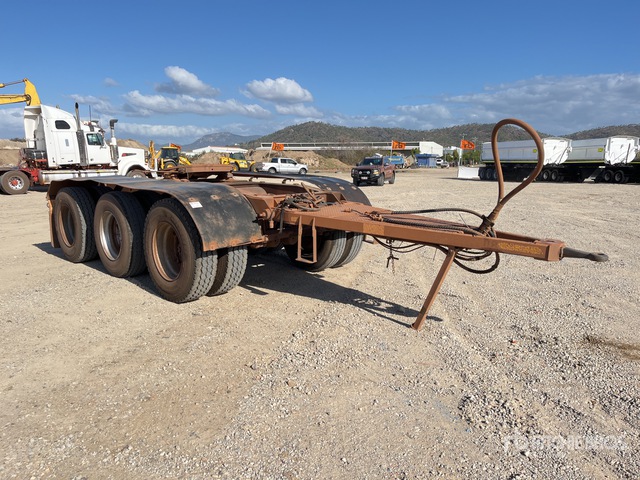 2010 Azmeb Tri/A Road Train Dolly | Ritchie Bros. Auctioneers