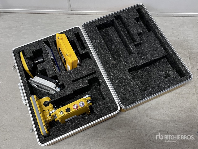 Topcon Grade Control System & Mast | Ritchie Bros. Auctioneers