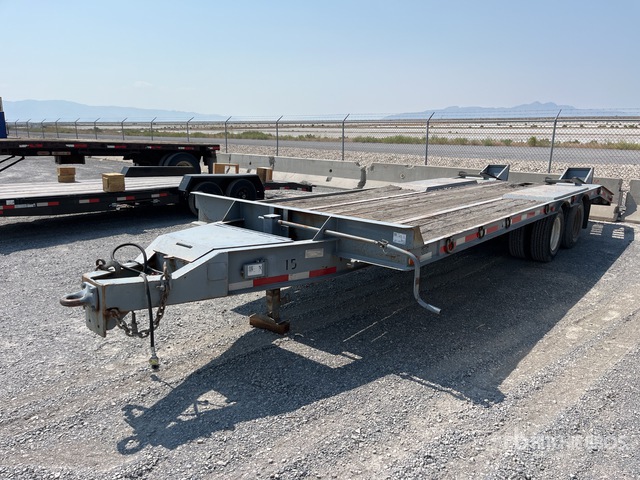 1991 Holden Industries 23 ft T/A Equipment Trailer | Ritchie Bros ...