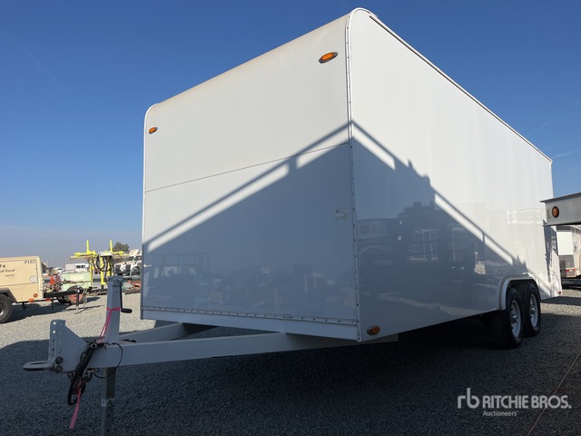 2019 Universal 20 ft T/A Enclosed Trailer | Ritchie Bros. Auctioneers
