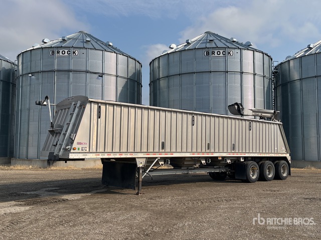 2014 Dakota Trailer Mfg 45 ft Tri/A Grain Trailer | Ritchie Bros ...