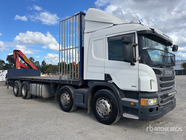 2014 Scania P400 8x2 Twin-Steer w/ 2003 Palfinger PK10000 2.1 t Knuckle ...