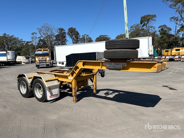 2000 Drake 2 Rows of 4 Low Loader Dolly | Ritchie Bros. Auctioneers