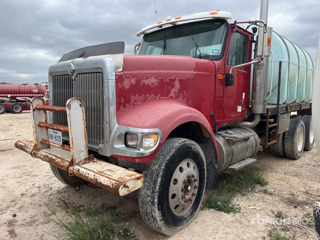 2006 International 5900i 6x4 Flatbed Truck | Ritchie Bros. Auctioneers