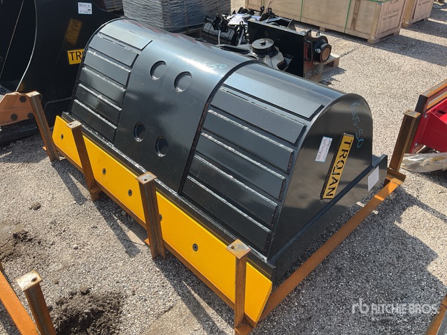 Trojan 200CL 72 in Tilting Excavator Bucket - Fits 80mm Cat 320/321/323 ...