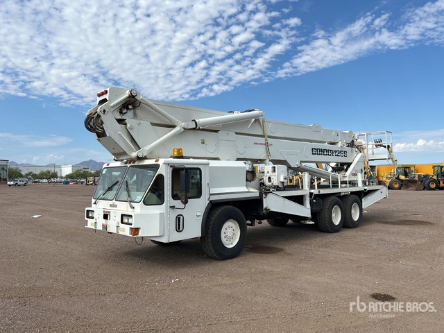 Condor 125S 119 ft on 2001 Kimble C6300 6x6 Bucket Truck | Ritchie Bros ...