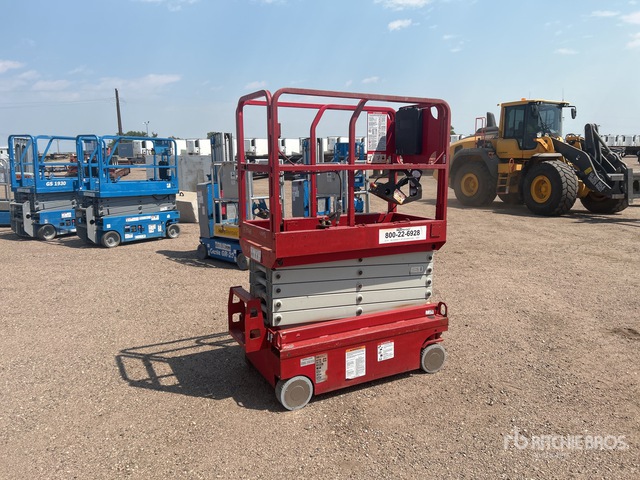 2018 MEC MICRO 19 Electric Scissor Lift | Ritchie Bros. Auctioneers