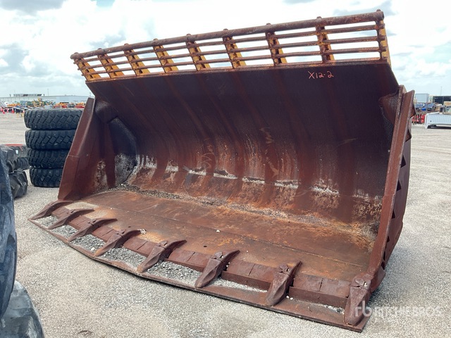Cat 15 ft Wheel Loader Bucket - Fits Cat 992D | Ritchie Bros. Auctioneers