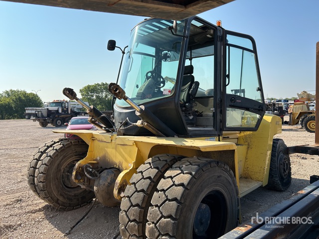 2013 Hyster H300HD2 Pneumatic Tire Forklift | Ritchie Bros. Auctioneers