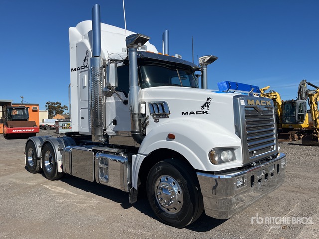 2015 Mack CLXT Super-Liner 6x4 Sleeper Prime Mover | Ritchie Bros ...
