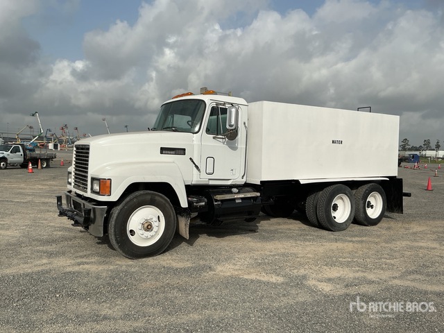 1994 Mack CH613 6x4 Water Truck | Ritchie Bros. Auctioneers
