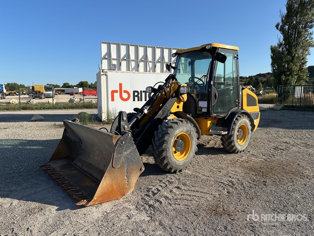 2015 JCB 406 T4 Chargeuse Sur Pneus Wheel Loader | Ritchie Bros. Auctioneers