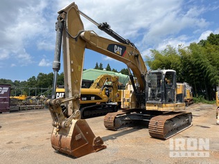 2013 年 Cat 321DL Tunnel Spec. Tracked Excavator in Osato, Miyagi, Japan ...