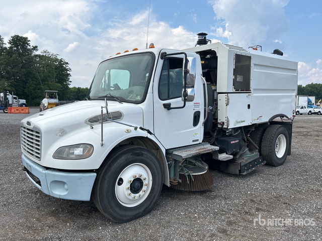 2016 Elgin Crosswind on 2016 Freightliner M2 106 Sweeper Truck ...