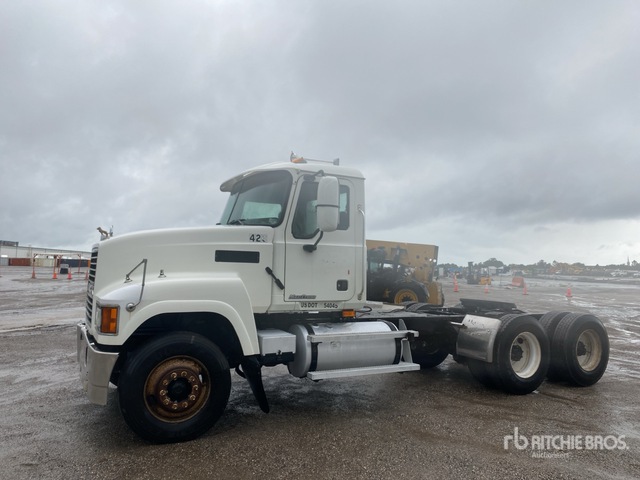 2005 Mack CHN613 6x4 T/A Day Cab Truck Tractor | Ritchie Bros. Auctioneers