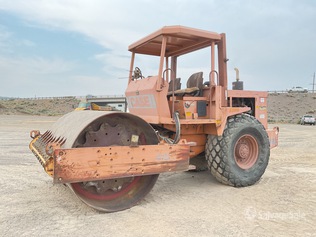 1987 CASE W1102D Smooth Drum Compactor, Bend, Oregon, Estados Unidos ...