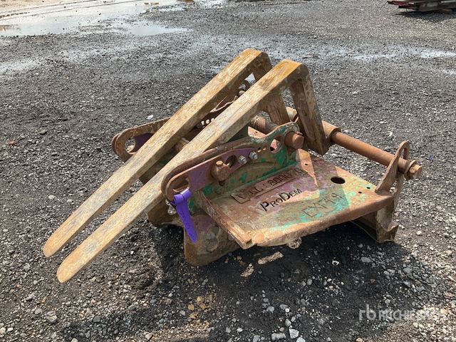 Prodem Excavator Pallet Forks | Ritchie Bros. Auctioneers