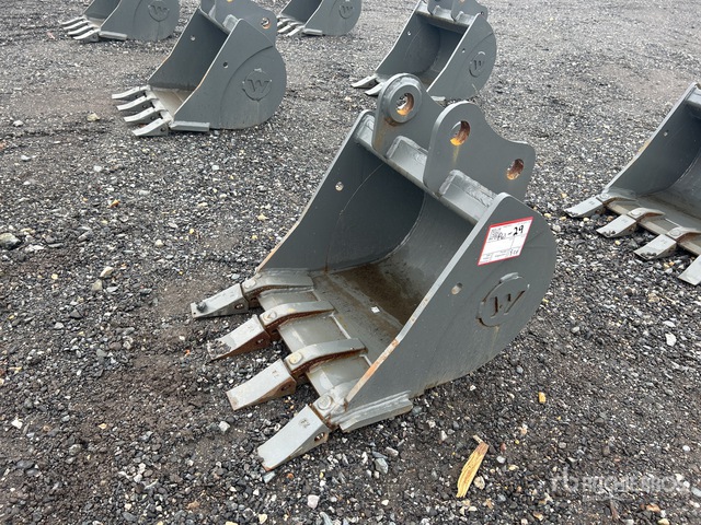Wacker Neuson 18 in Digging Excavator Bucket | Ritchie Bros. Auctioneers
