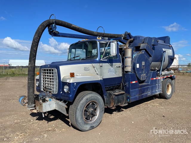 Vactor 810 on 1986 Ford 8000 4x2 Vacuum Excavator Truck | Ritchie Bros ...
