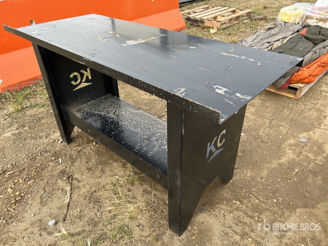 5 ft Workbench | Ritchie Bros. Auctioneers