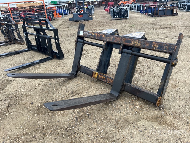 WBM 48 in Wheel Loader Forks | Ritchie Bros. Auctioneers