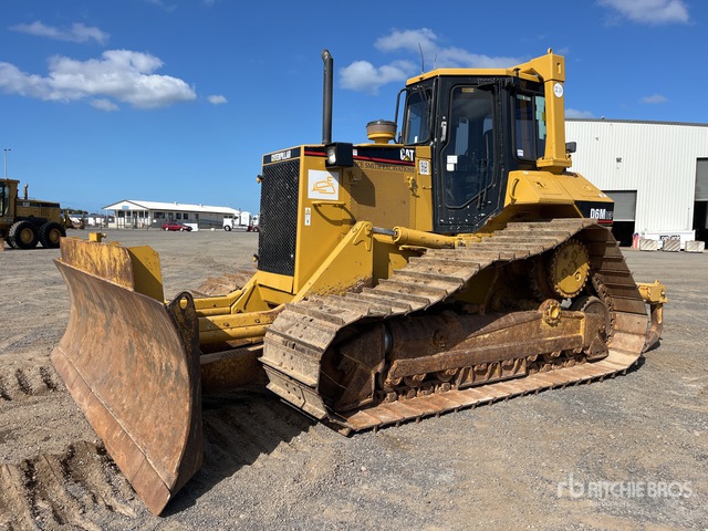 1997 Cat D6M LGP Crawler Dozer | Ritchie Bros. Auctioneers
