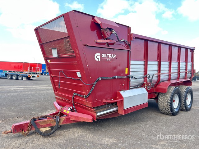 Giltrap RF25 7.5 m Bogie/A Silage Wagon | Ritchie Bros. Auctioneers