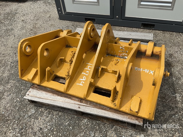 Pemberton 48 in Wheel Loader Quick Coupler | Ritchie Bros. Auctioneers