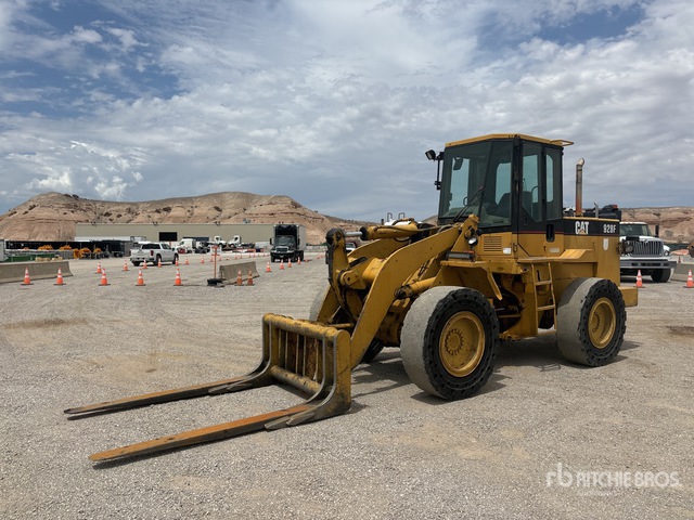 1994 Cat 928F Wheel Loader | Ritchie Bros. Auctioneers
