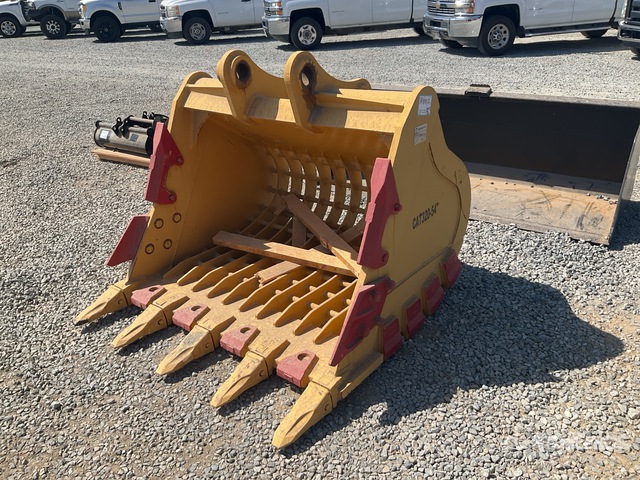 Agrotk 56 in Skeleton Excavator Bucket | Ritchie Bros. Auctioneers