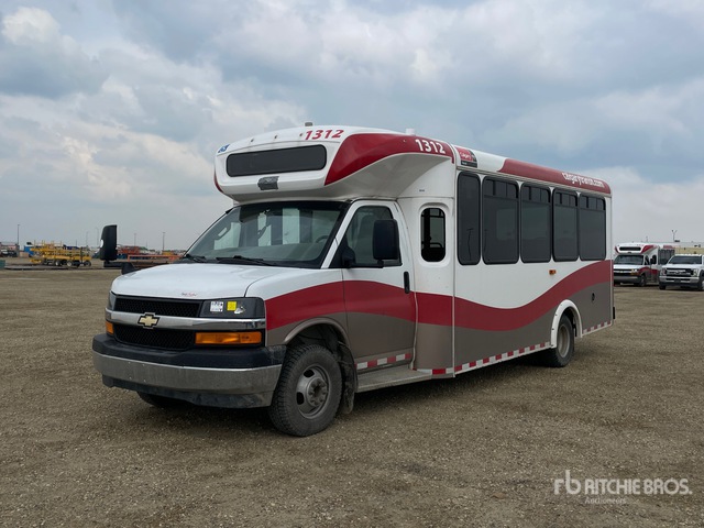 2017 Chevrolet Express 4500 4x2 22-Seat Bus | Ritchie Bros. Auctioneers