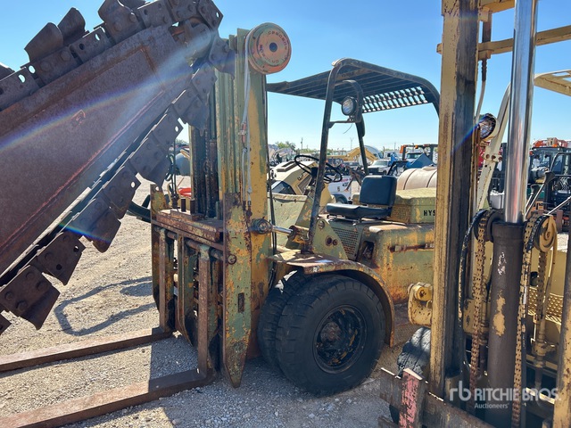 1986 Hyster Pneumatic Tire Forklift (Inoperable) | Ritchie Bros ...