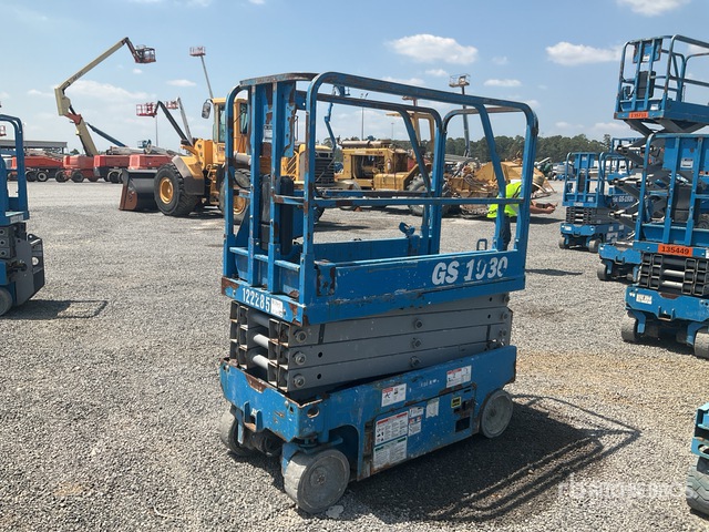2013 Genie GS1930 Electric Scissor Lift | Ritchie Bros. Auctioneers