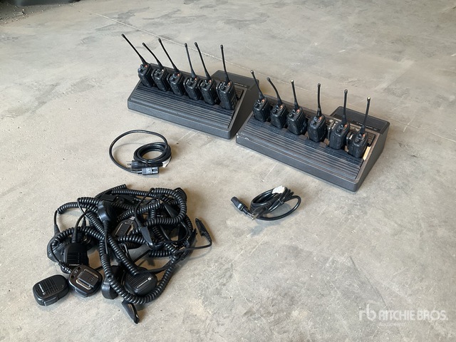 Quantity of (12) Motorola HT1250 128 Channel UHF Radios | Ritchie Bros ...
