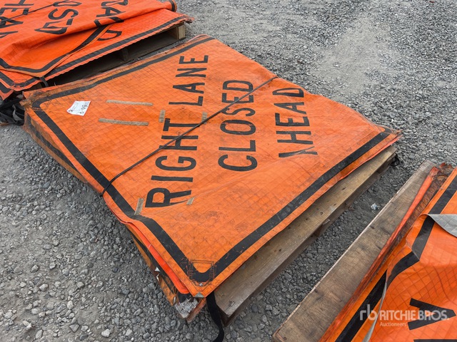 Quantity of (15) Right Lane Closed Ahead Reflective Vinyl Road Signs ...