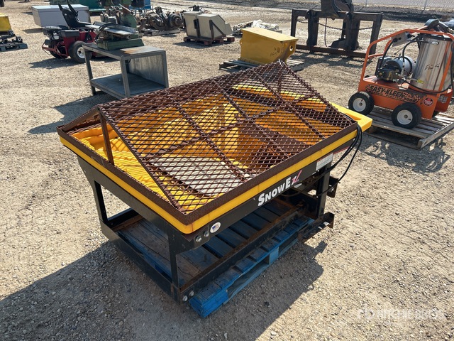 SnowEx Truck Sander Box | Ritchie Bros. Auctioneers