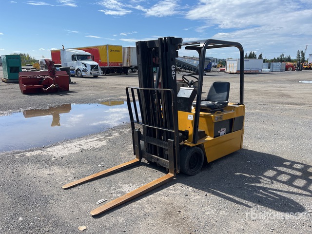 1987 Cat f30 2900 lb Electric Forklift | Ritchie Bros. Auctioneers