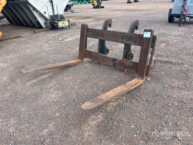 48 in Wheel Loader Forks - Fits Cat 930G | Ritchie Bros. Auctioneers