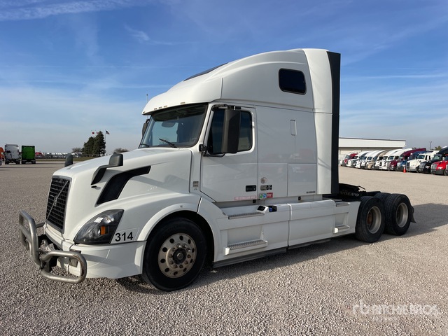 2017 Volvo VNL670 6x4 T/A Sleeper Truck Tractor | Ritchie Bros. Auctioneers