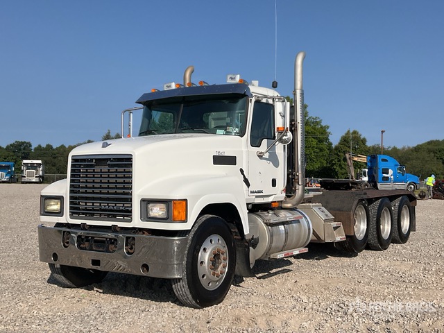 2010 Mack CHU613 Pinnacle 8x4 Tri/A Day Cab Truck Tractor | Ritchie ...