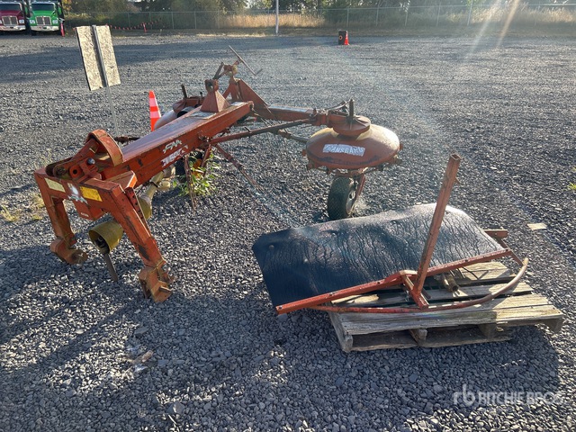 Fransgard 12 ft 3-Point 2 Rotor Hay Rake | Ritchie Bros. Auctioneers