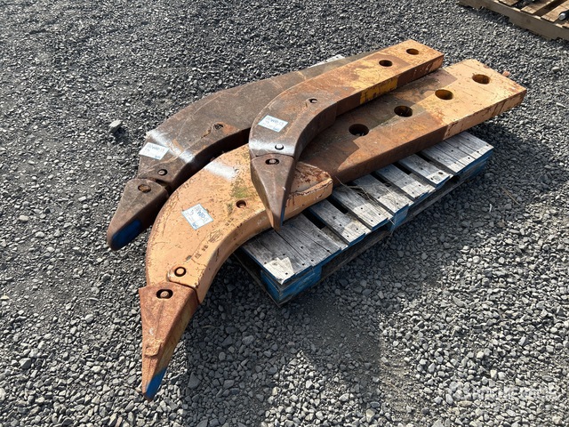 Quantity of (3) Ripper Shank | Ritchie Bros. Auctioneers