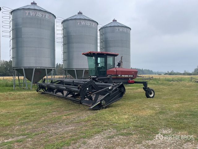 1999 Prairie Star 4920 25 ft Swather Windrower | Ritchie Bros. Auctioneers